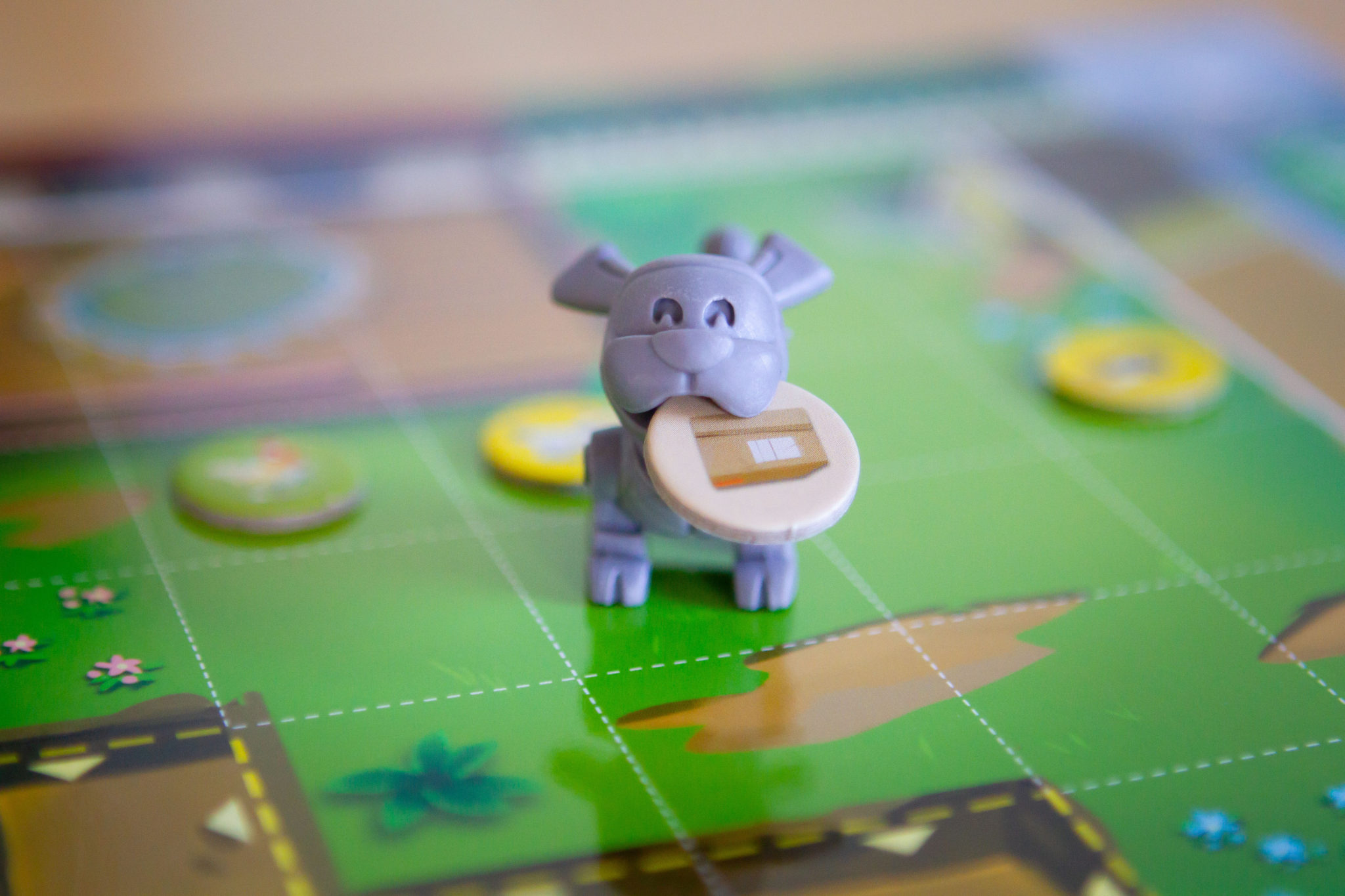 Quirky Circuits: a cooperative robot programing game - The Tabletop Family